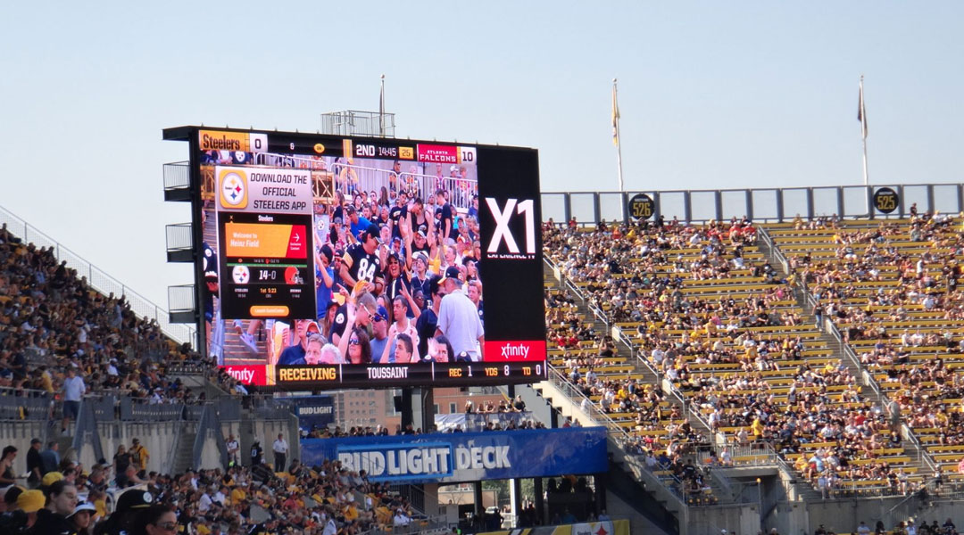 Daktronics Major League Sport Video Scoreboards and Sound Systems