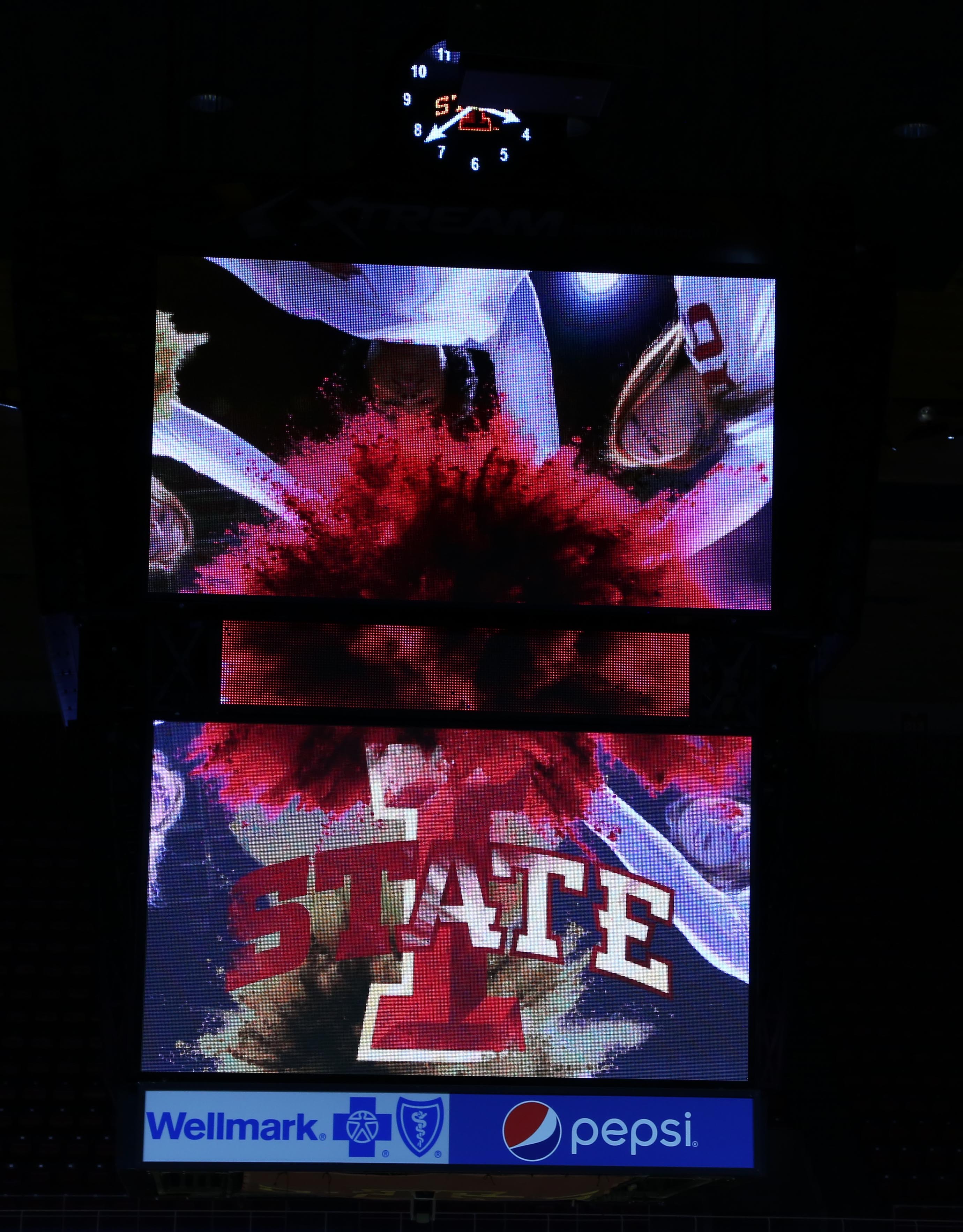 Turning a centerhung into a single canvas: Iowa State University