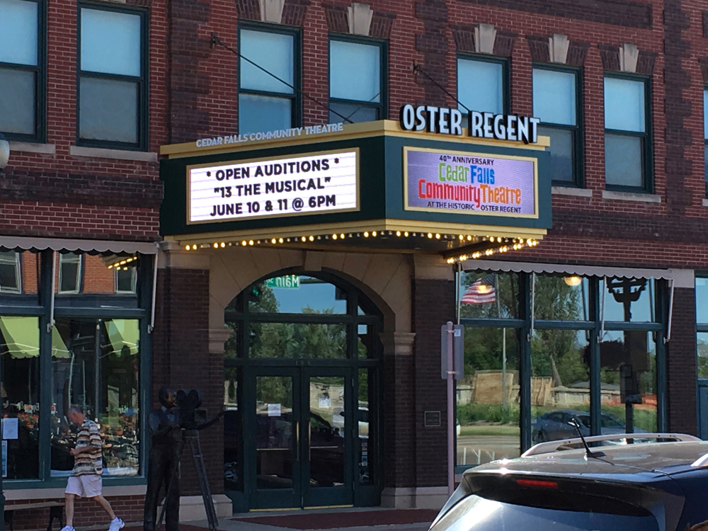 Full-Color Marquee Gets Passersby Excited about Community Events